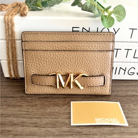 Michael Kors | Accessories | Nwt Michael Kors Reed Large Card Holder Mk ...